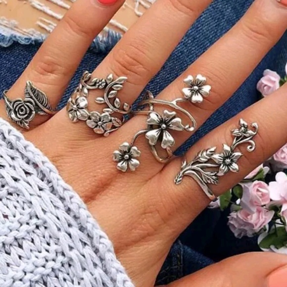 Jewelry | Enchantment Retro Flower Ring Set | Poshmark
